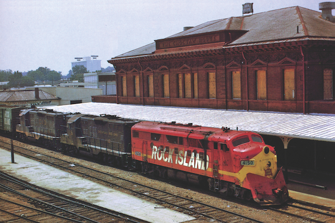 A Mighty Good Road: The Decline and Fall of the Rock Island Railroad