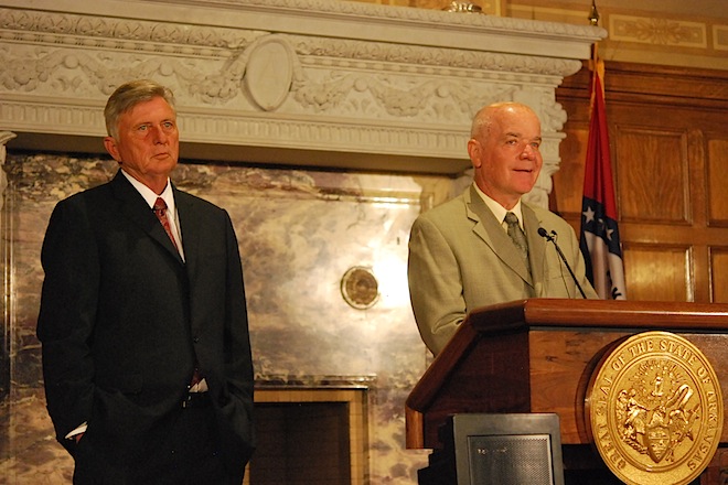 Mike Beebe Names Charles Robinson State Treasurer