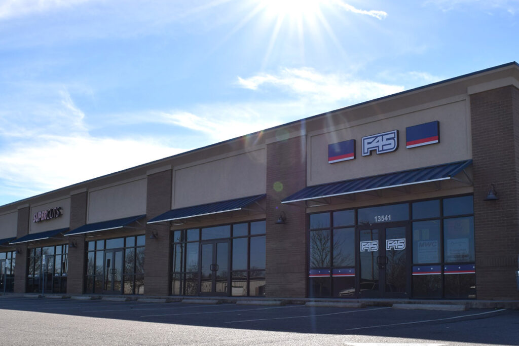 Crystal Center in Maumelle Sells for $950K
