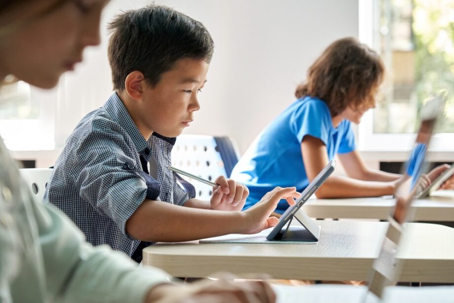 America's Tech-Filled Classrooms Are Facing a Backlash Against School ...